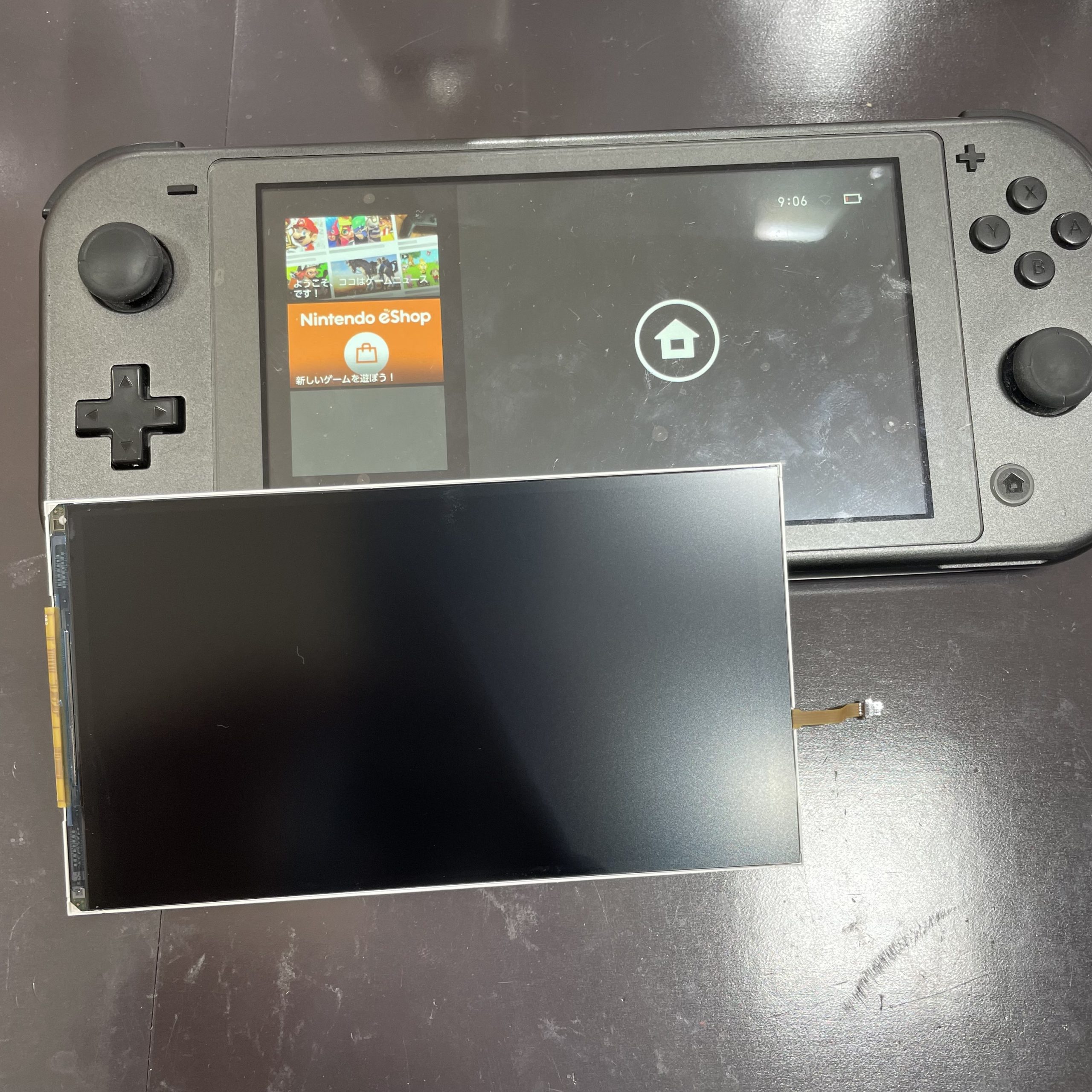 【ももち店】任天堂SwitchLiteの液晶が真っ暗に！！修理は可能？/福岡市城南区よりご来店 | iPhone修理・iPad修理 スマート ...